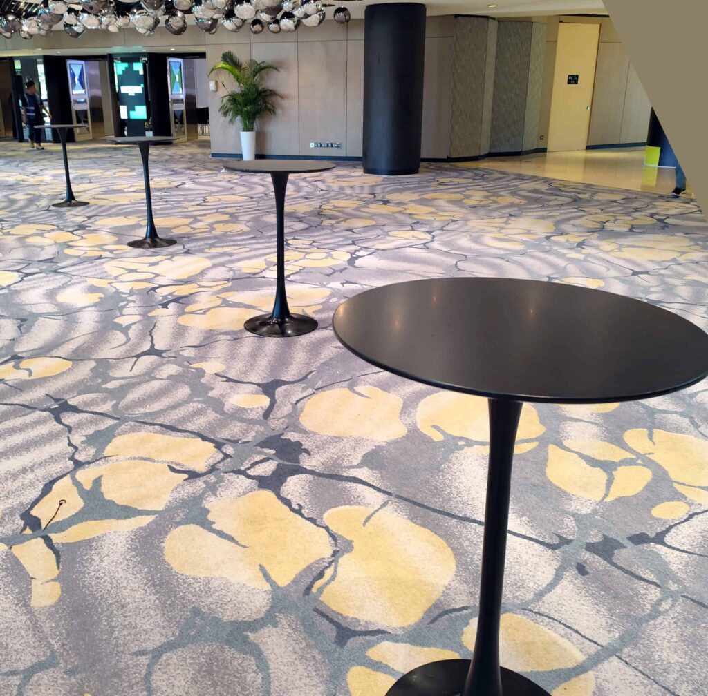 Replica Tulip Bar Table & Round Top – Black - Events Partner