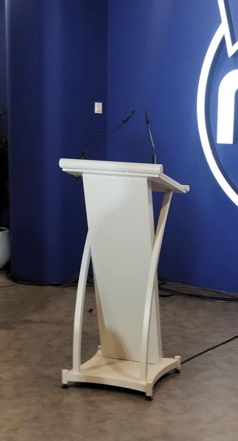 Vox™ Rostrum - White - Events Partner