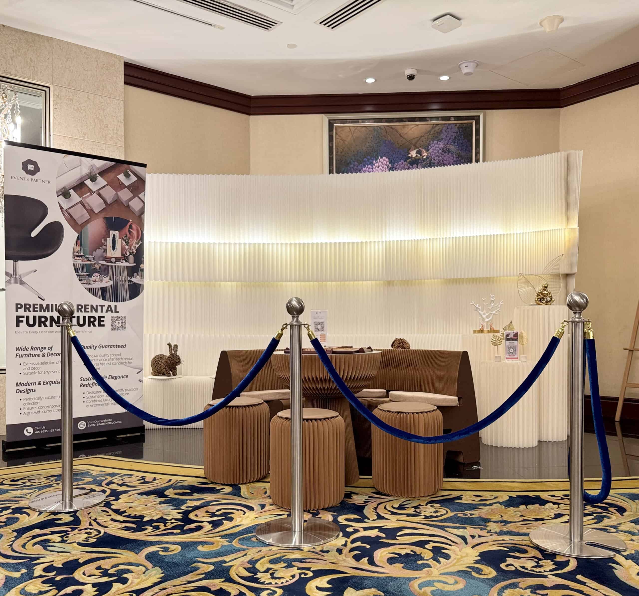 Classic Silver Pole With Blue Rope - Events Partner